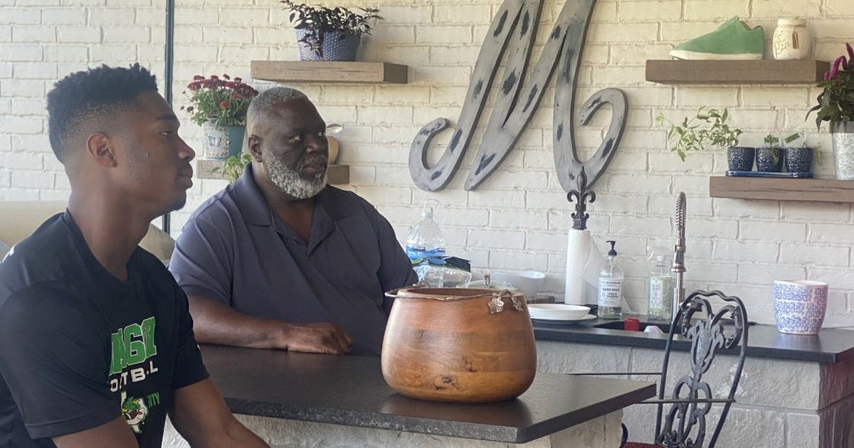 Dallas Cowboys #1 Pick Russell Maryland Watches As Son RJ Makes His Own ...