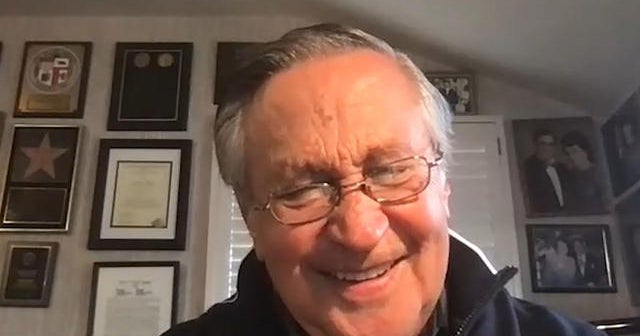 Jaime Jarrin reflects on his illustrious career - CBS News