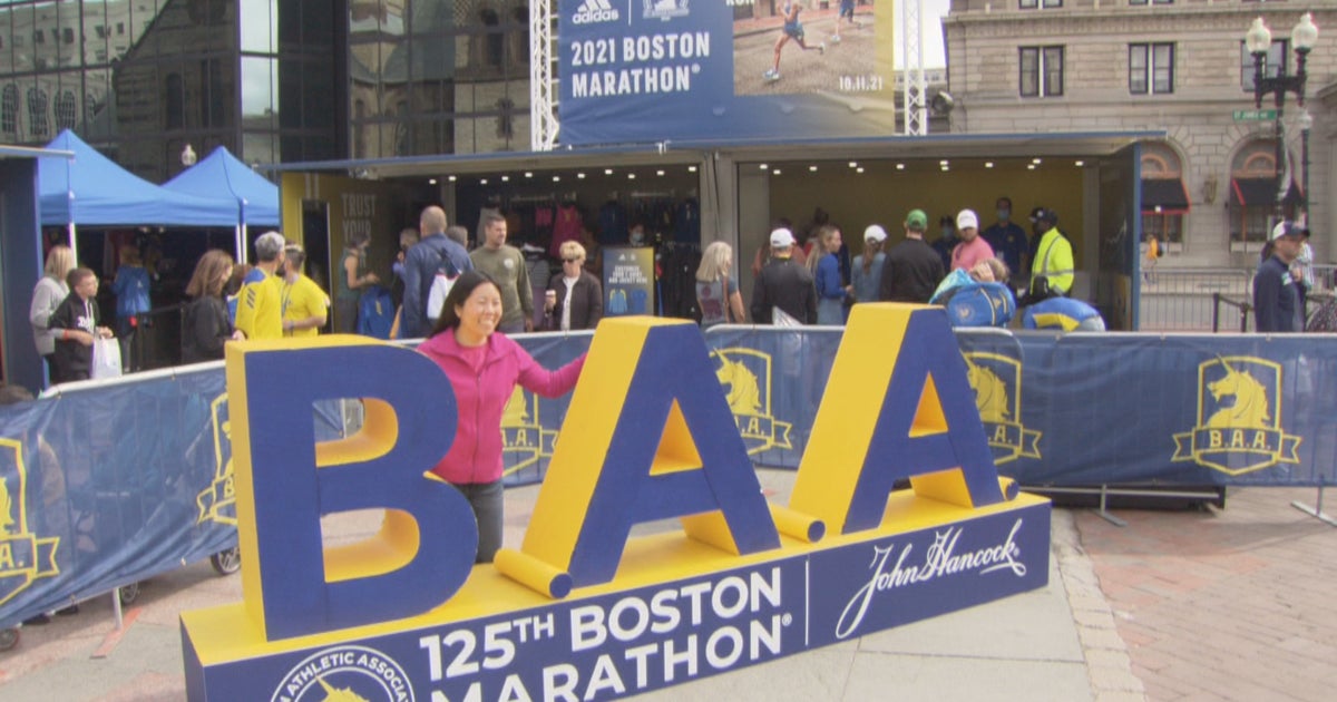 Boston Marathon Runners Meet Former Race Champions, Buy Gear At Fan ...