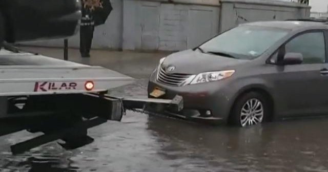 Powerful nor'easter lashes East Coast - CBS News Powerful nor'easter lashes East Coast - CBS News