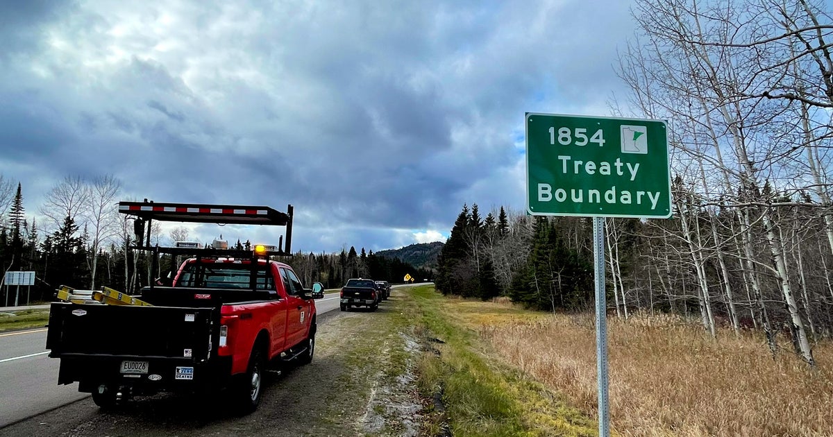 Minnesota Highway Signs Mark Boundaries Of 1854 Treaty Between Federal ...