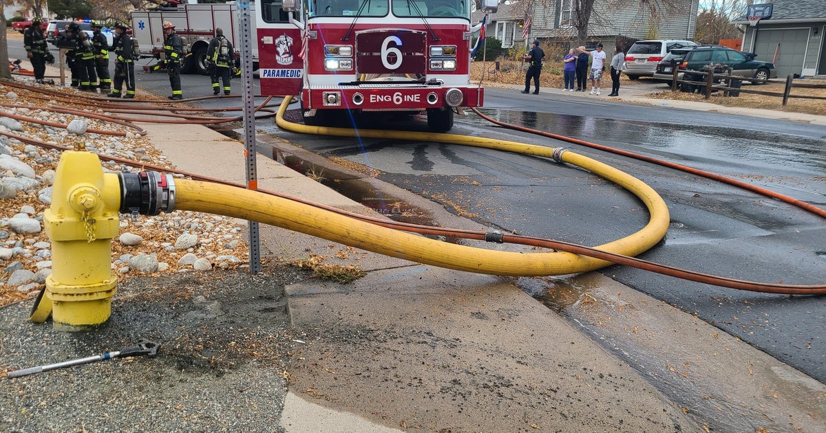 3 Injured During House Fire In Aurora - CBS Colorado
