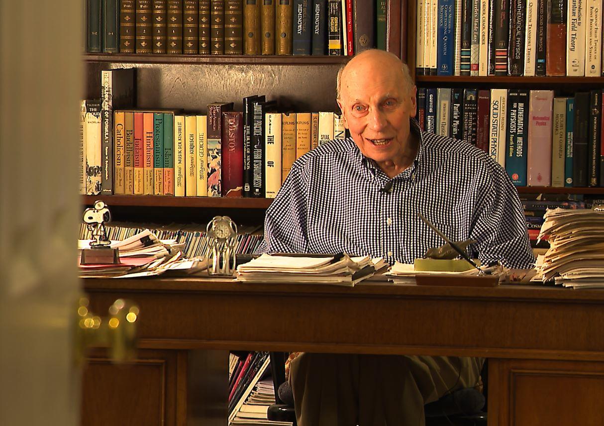 89-year-old retiree earns Ph.D. in physics from Ivy League school - CBS ...
