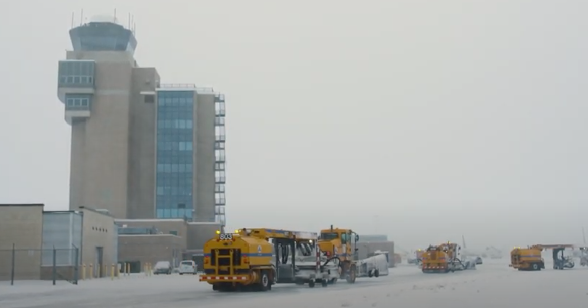 How Does Snow Get Cleared From The Runway At MSP Airport? - CBS Minnesota
