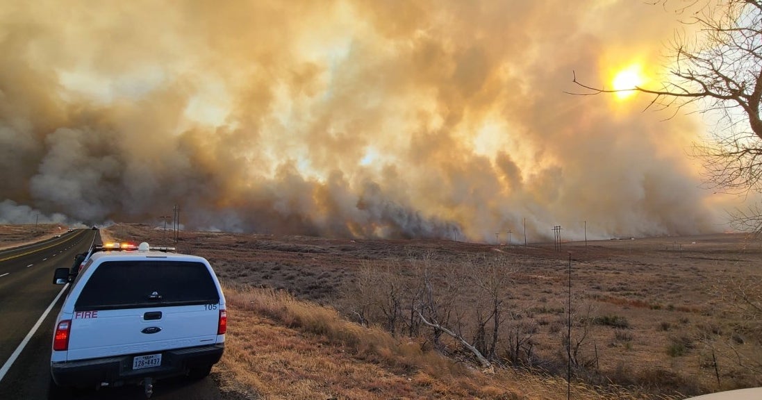 Texas Firefighters Work To Contain Large Wildfires From Southern Plains ...
