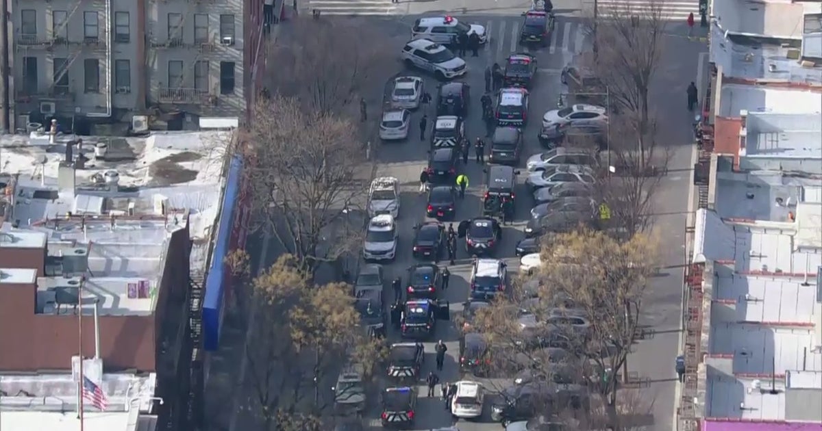 Tri-State Area Police Departments Travel To Harlem In Tribute To Fallen ...