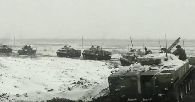 U.S. responds to Russian demands amid military buildup - CBS News