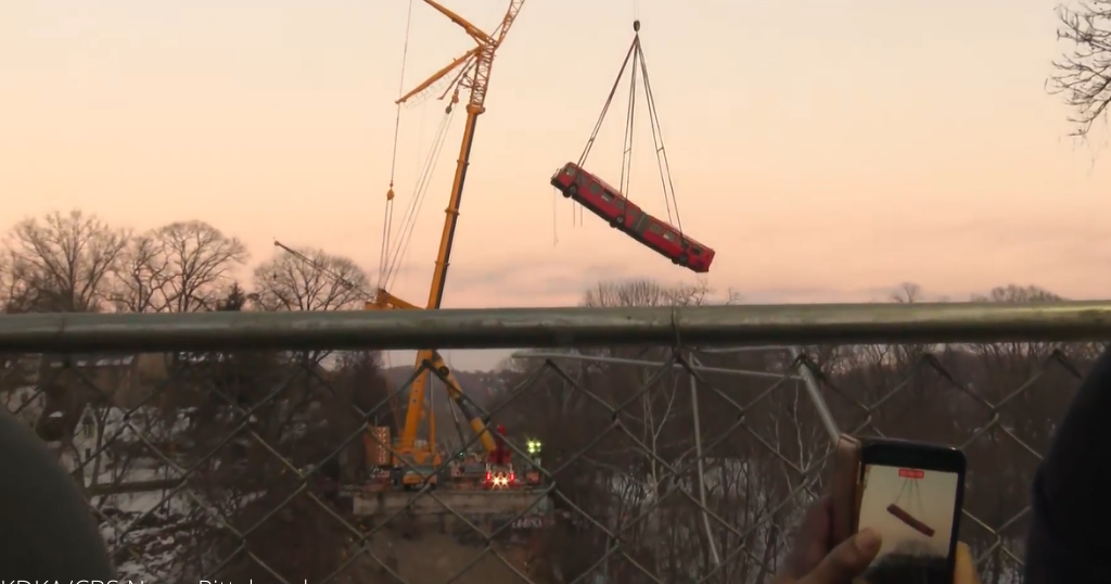 PHOTO GALLERY: Port Authority Bus Lifted From Fern Hollow Bridge ...