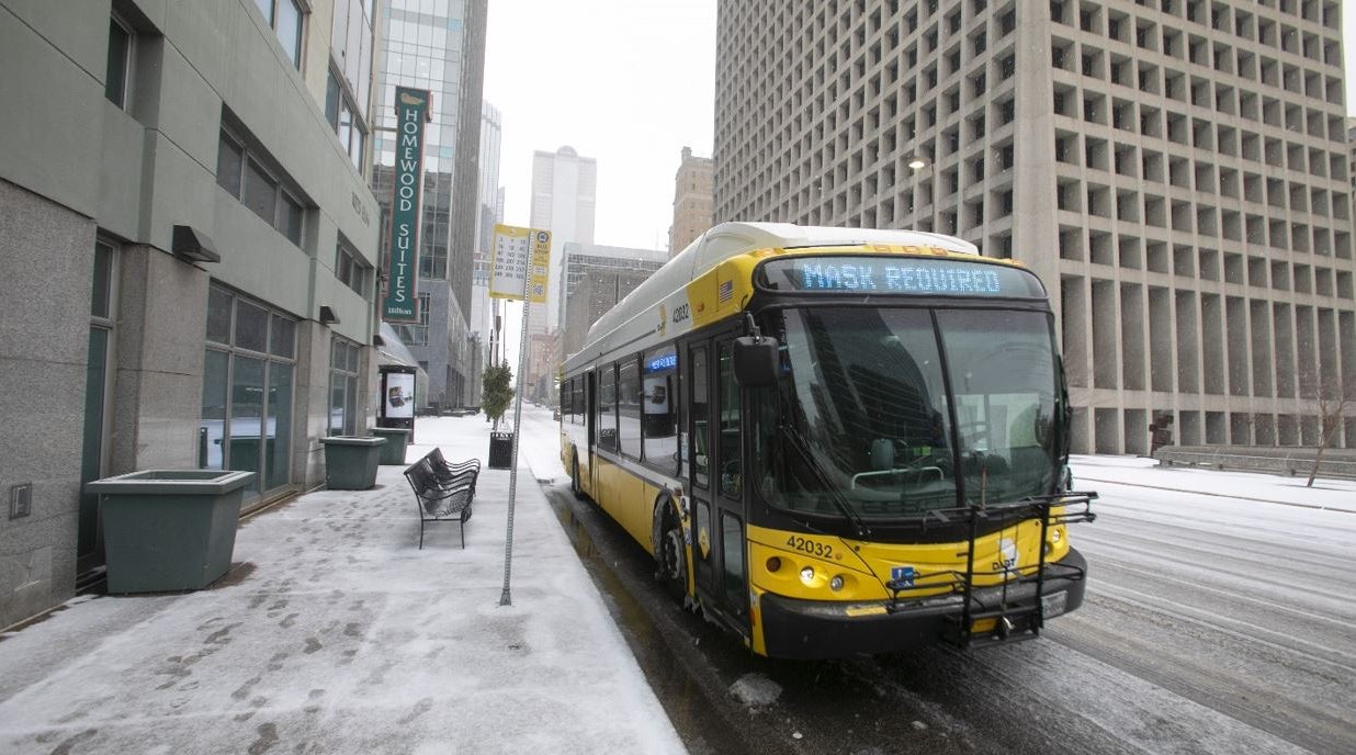 DART officials warn of severe service cuts if bill passes - CBS Texas