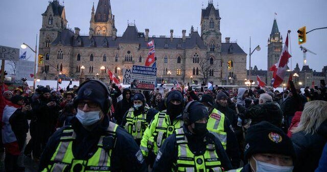 What protests in Ottawa are like as Canadian police try to end border ...