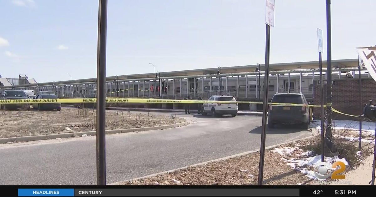 Passenger Fatally Shot On LIRR Train - CBS New York