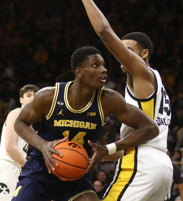 Michigan Holds On To Beat Iowa 84-79 - CBS Detroit