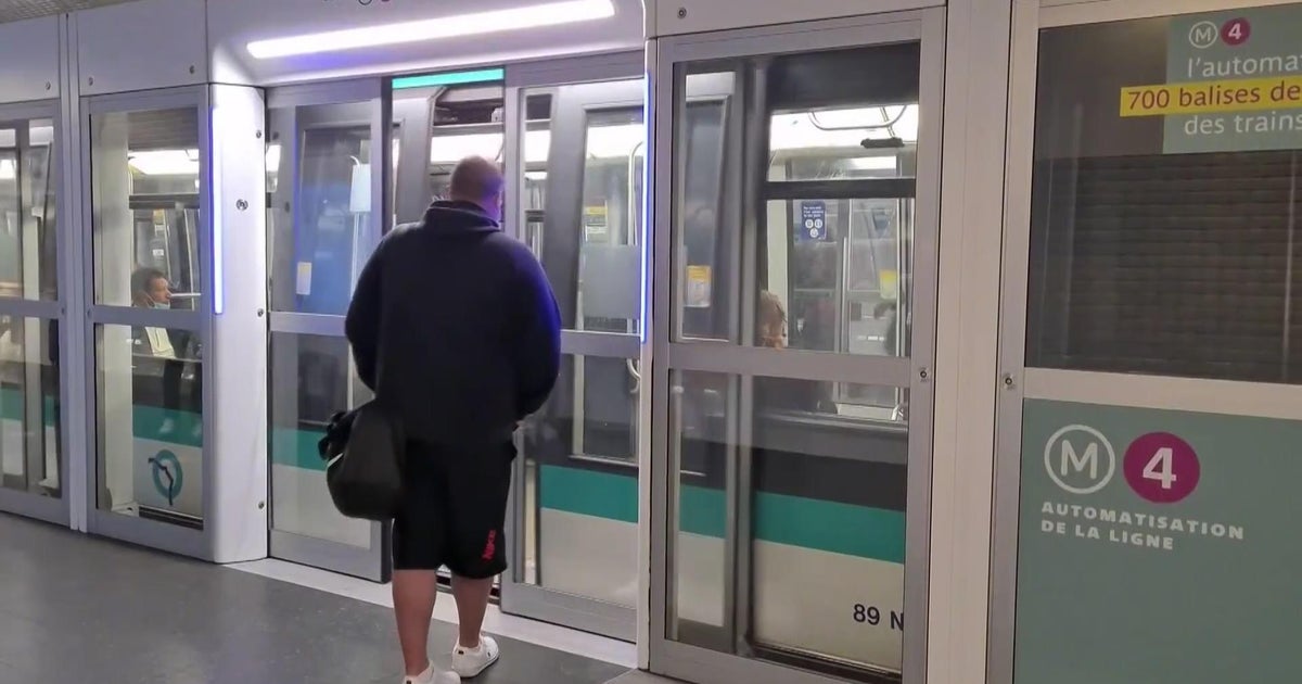 New York City set to install platform doors to keep people off subway ...