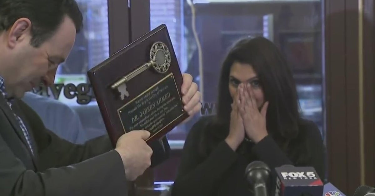New Jersey pharmacist receives key to city for going above call of duty ...