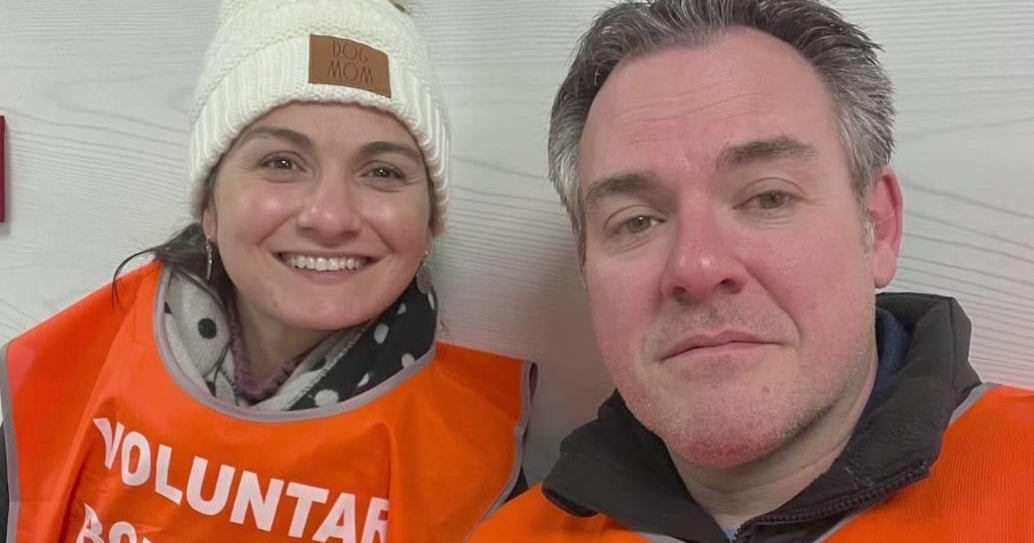 Long Island couple travels to Ukraine-Romania border to help bring ...
