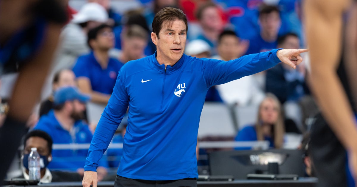 SMU Basketball Coach Tim Jankovich Retiring - CBS Texas