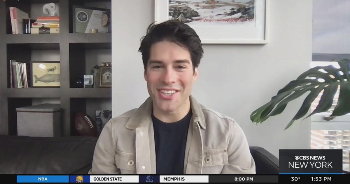 "Ghosts" actor Asher Grodman on show's success, Trevor's pants - CBS ...