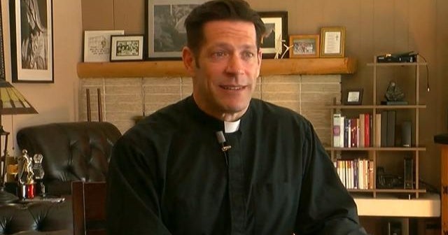 Minnesota priest's podcast reaches millions of listeners - CBS News
