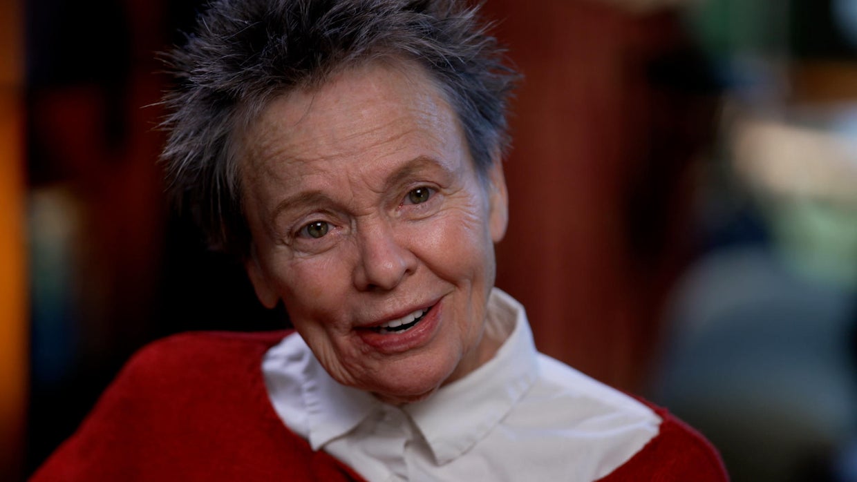 "I tell stories": Artist and pioneer of the avant-garde Laurie Anderson ...