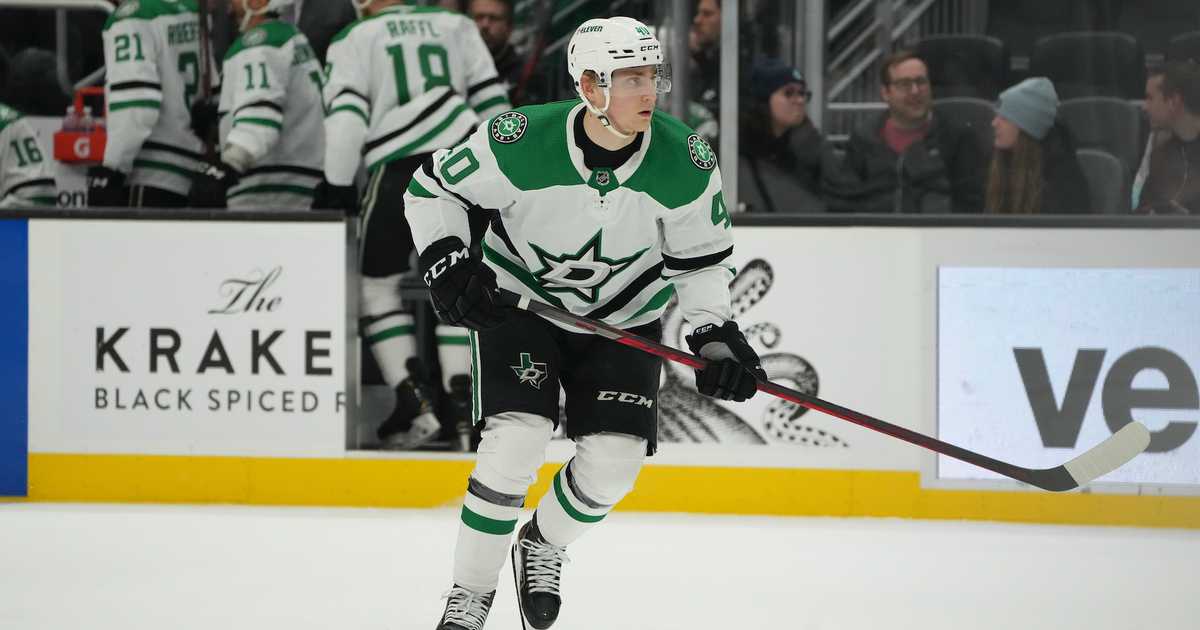 Dallas Stars playoff push takes hit after 4-1 loss to Kraken - CBS Texas