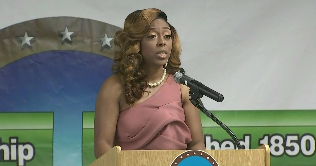 Dolton Mayor Tiffany Henyard sworn in as supervisor of Thornton ...
