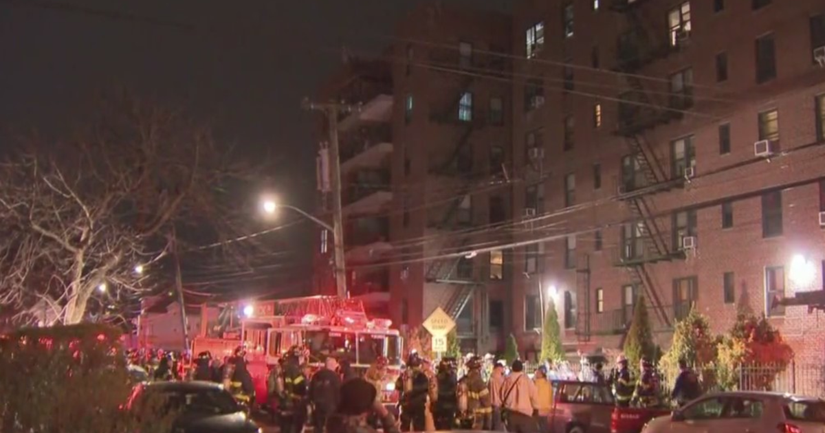 5 hurt, including 3 firefighters, in Bronx fire - CBS New York