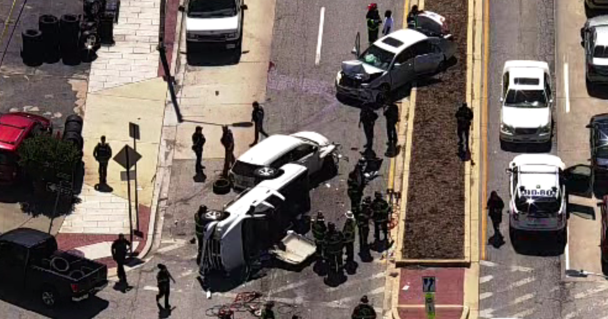 Baltimore County Police Pursuit Ends In NE Baltimore Crash - CBS Baltimore