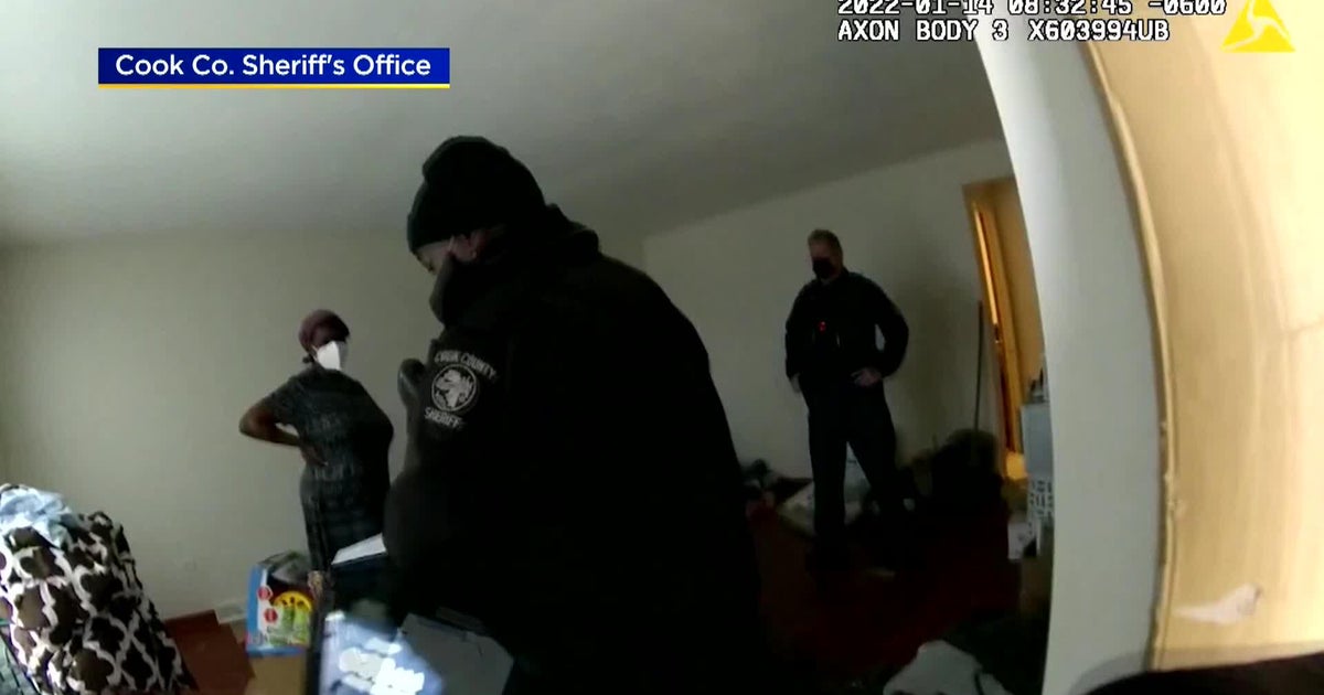 Sheriff's deputies recognize Candace Clark - CBS Chicago