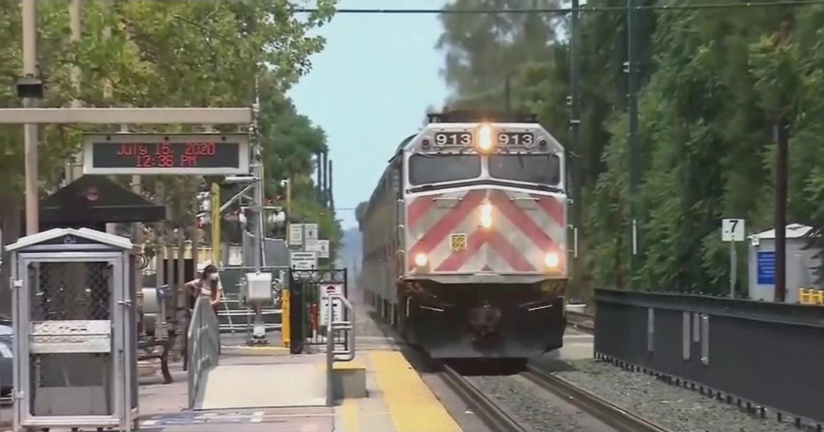 Caltrain strikes, kills person tresspassing on tracks in Santa Clara ...