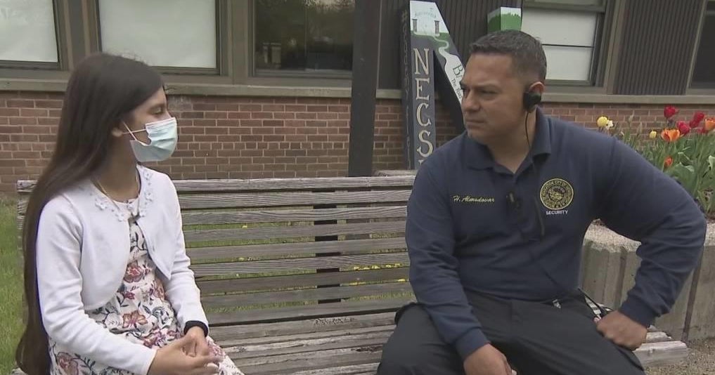 Retired NYPD officer Hector Almodovar saves choking fifth grader at ...