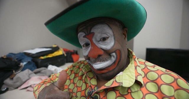 Leon Coffee on joys of being a rodeo clown - CBS News