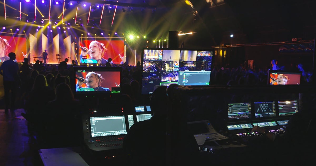 Backstage at Iceland's Eurovision qualifying contest - CBS News