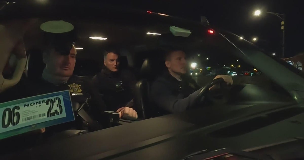Riding along with the Chicago Vehicular Hijacking Task Force - CBS Chicago