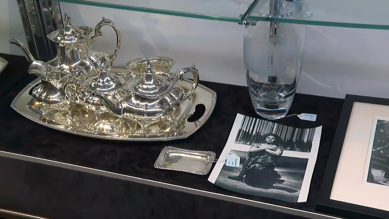 Auction of Ruth Bader Ginsburg's items raises over $800,000 - CBS News