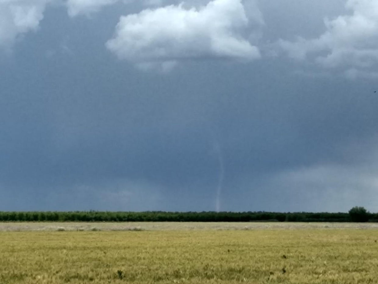 Photo Shows Gustnado Near Clarksburg In Yolo County - CBS Sacramento