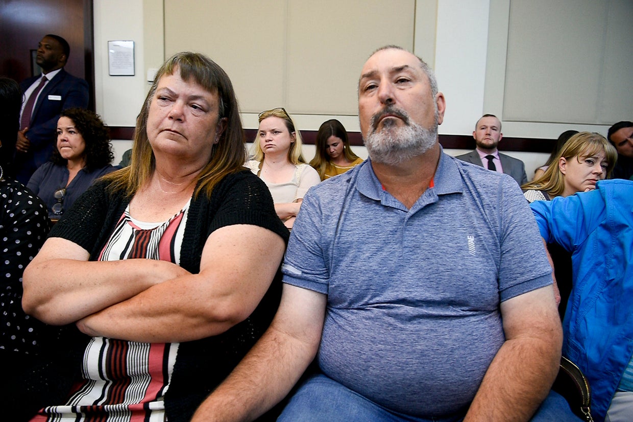 Former nurse RaDonda Vaught, whose medical error killed a patient ...