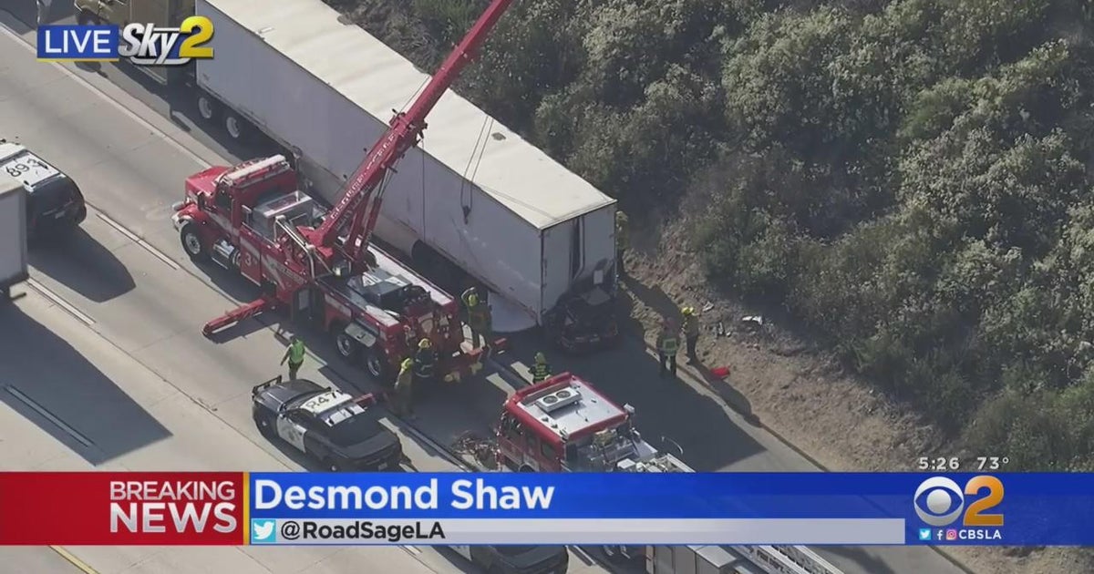 Double fatality on westbound 210 Freeway in Tujunga - CBS Los Angeles