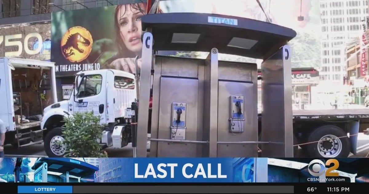 One of NYC's last remaining public payphones removed - CBS New York