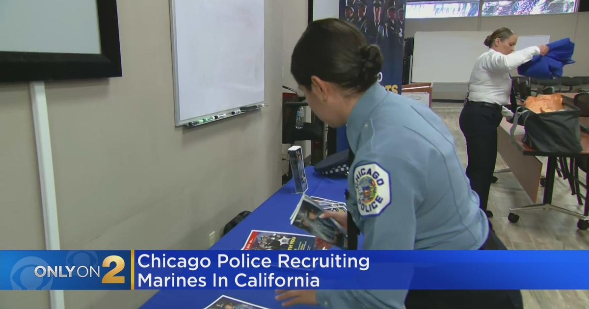 Chicago Police head to California to recruit U.S. Marines - CBS Chicago