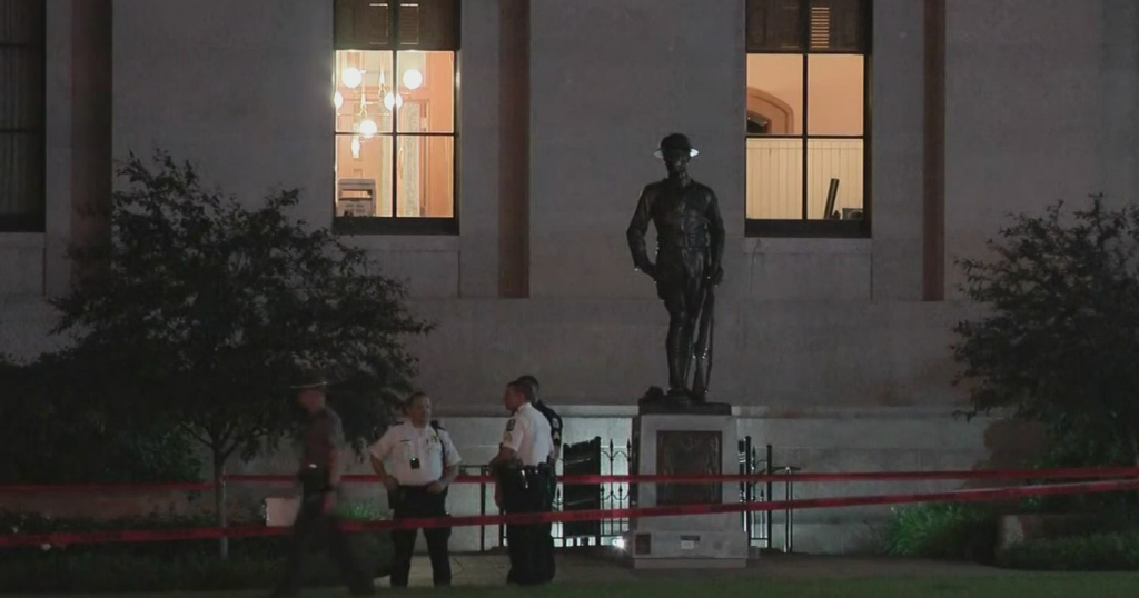 Man shot, killed on grounds of Ohio Statehouse - CBS Pittsburgh
