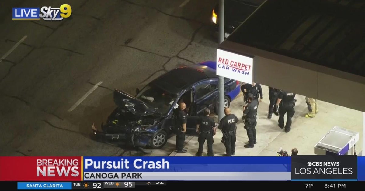 Pursuit suspect crashes into another vehicle in Canoga Park - CBS Los ...
