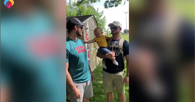 Hilarious baby confuses dad with identical twin - CBS News
