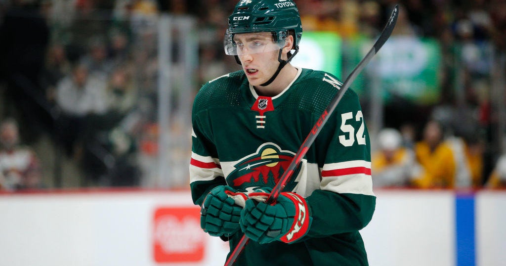 Wild sign F Connor Dewar to 2-year, $1.6M contract - CBS Minnesota