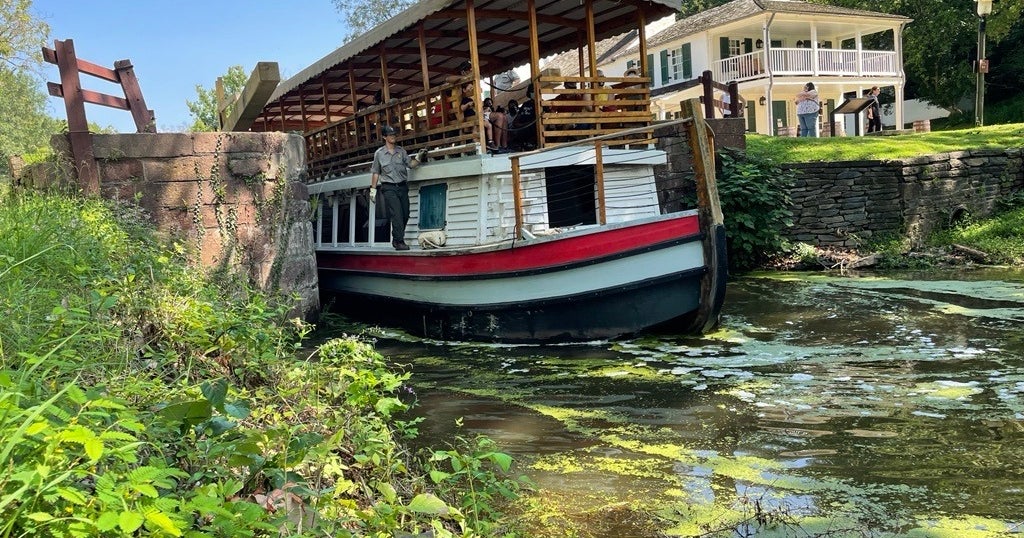 Boat Rides Return To C&O Canal For The Summer - CBS Baltimore