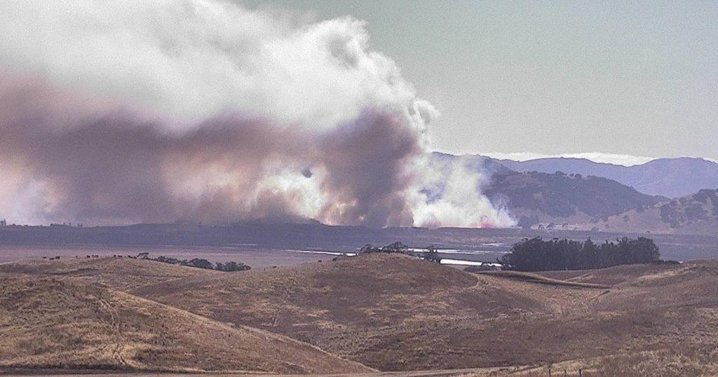 UPDATE: Brush fires severely impact traffic on Hwy. 101 near Novato ...
