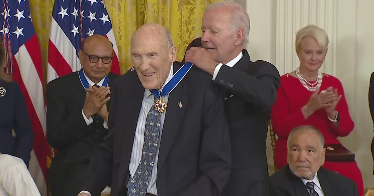 Al Simpson honored with Presidential Medal of Freedom - CBS Colorado