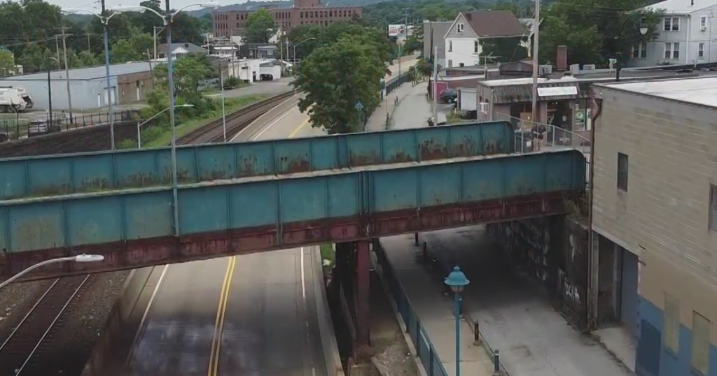Washington Avenue Bridge in Swissvale shut down - CBS Pittsburgh