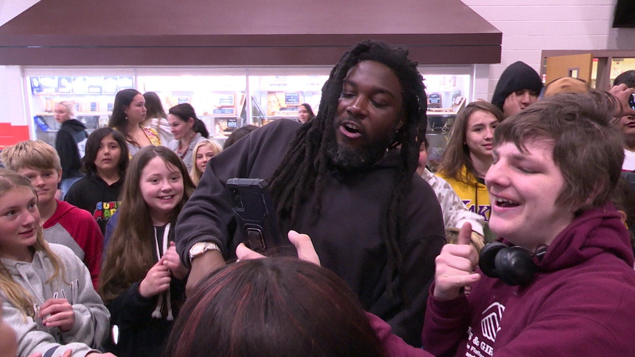 Jason Reynolds on stories told for, and by, young readers - CBS News