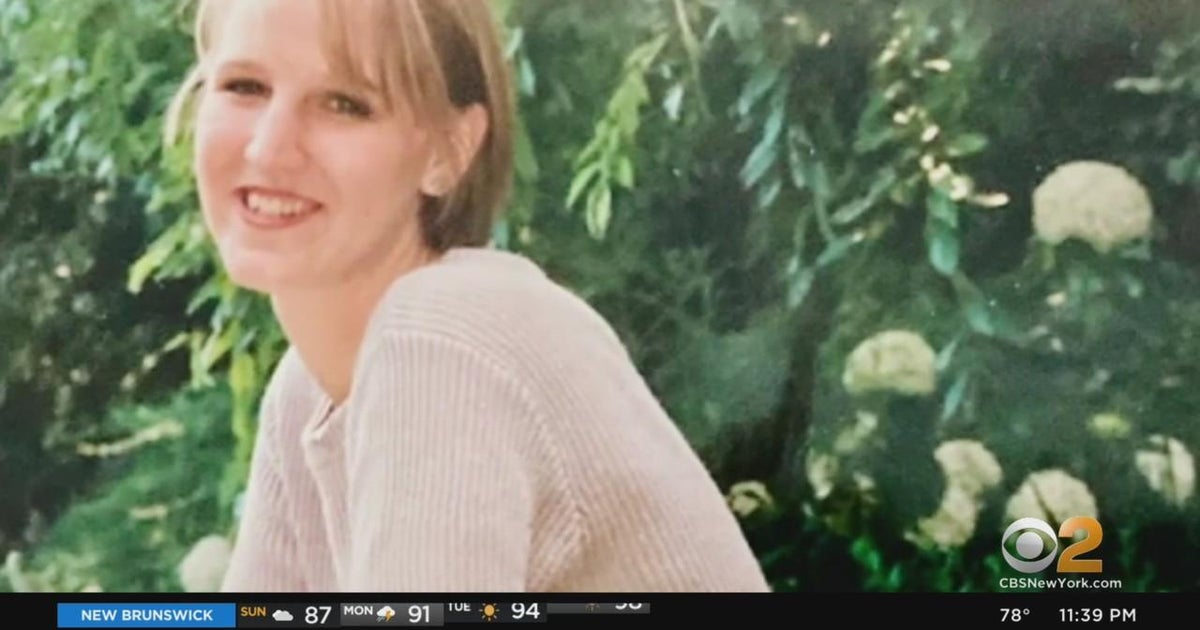Brother of TWA Flight 800 crash victim remembers sister - CBS New York