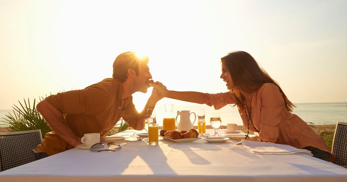 Study: Sun exposure stimulates appetite in men, but not in women - CBS ...